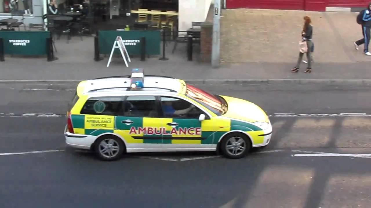 NIAS / Ford Fucus Estate / Rapid Response Vehicle / Responding - YouTube