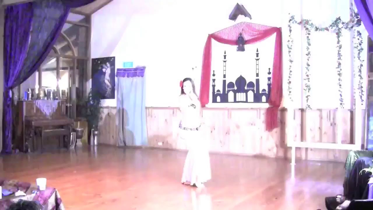 Lady Grinning Soul - YouTube