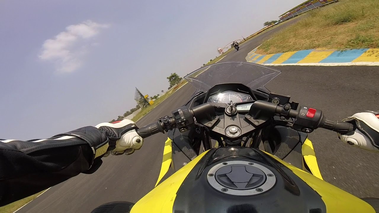 Kari Motor Speedway - R15 start laps - YouTube