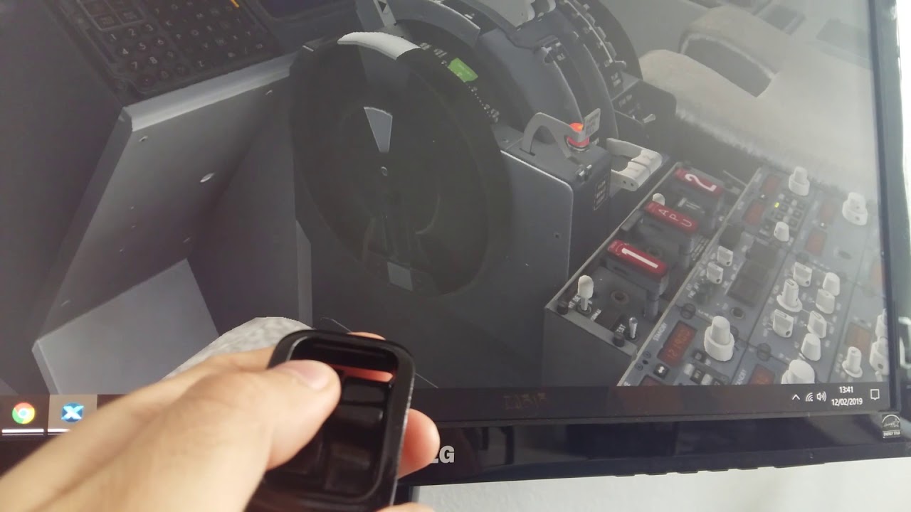 Test Trim 737 - YouTube