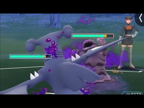 Garchomp vs the poison grunt #pokemongo #pokemongogaming #pokemon - YouTube