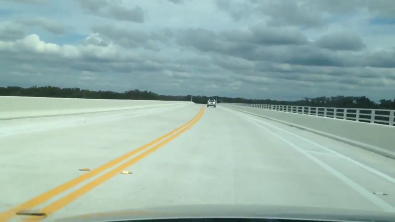 Driving across Fort Hamer Bridge - YouTube