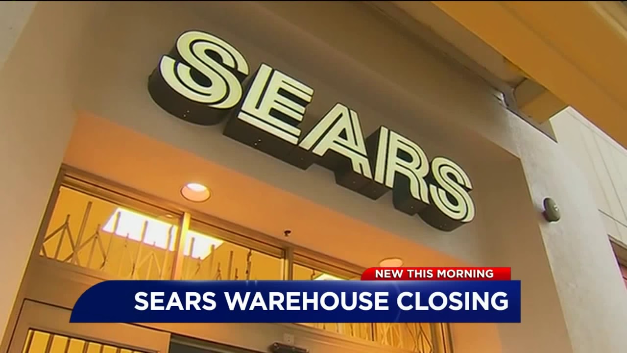 Sears warehouse closing down - EN - YouTube
