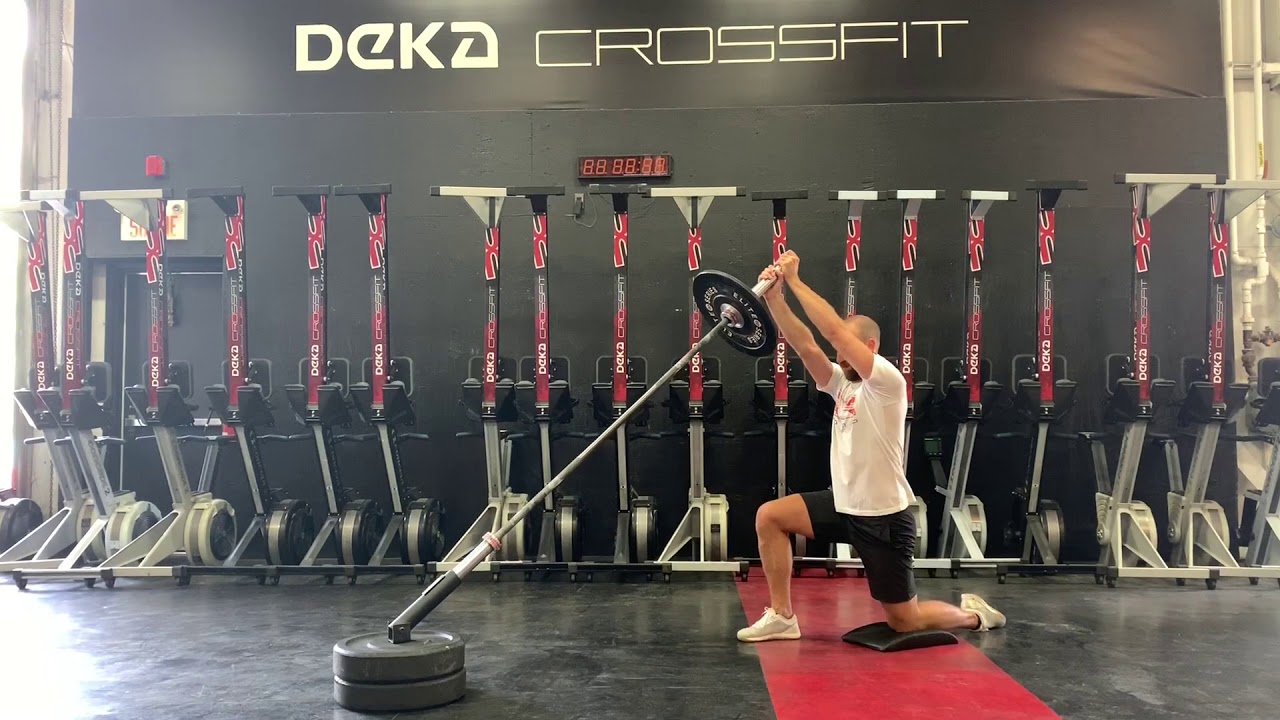 Half-kneeling Landmine Twist - YouTube