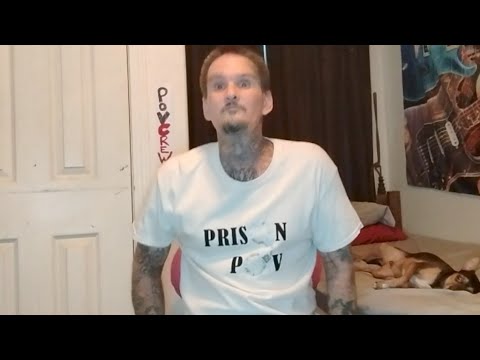 Soldier tries hiding in Ad-Seg - YouTube