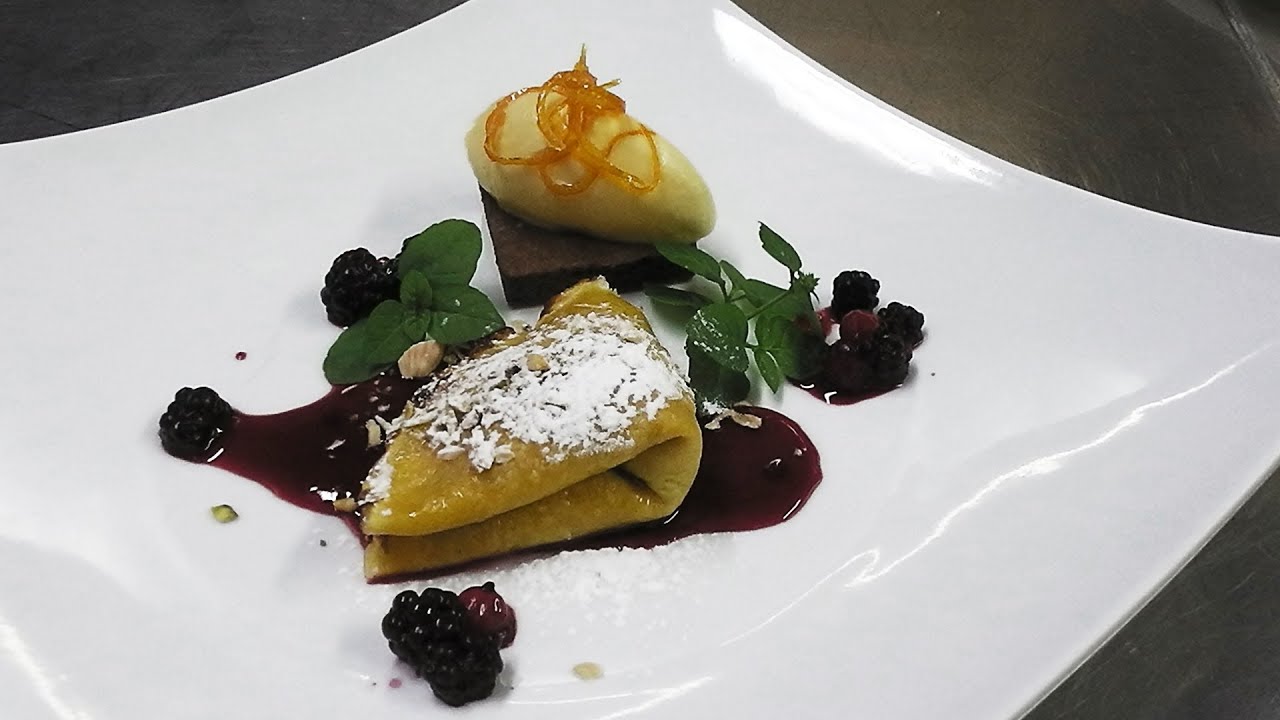 Crepe con ricotta gelato alla crema e frutti di bosco - YouTube