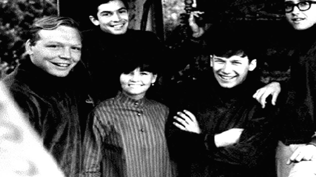 We Five ~ I Got Plenty O' Nuttin' & Small World - YouTube