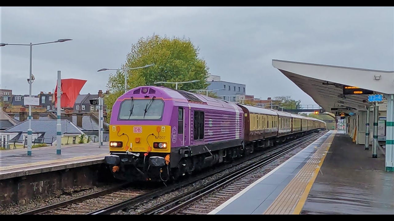 Class 67007 & 67021 Bellmond British Pullman - YouTube