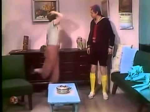 El Chavo del Ocho Capítulo 50 Parte 1 Quico Enfermo 1974 - YouTube