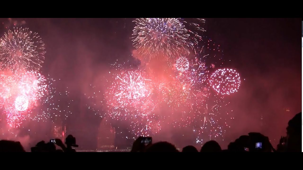 NYC 4th of July Fireworks Finale - YouTube