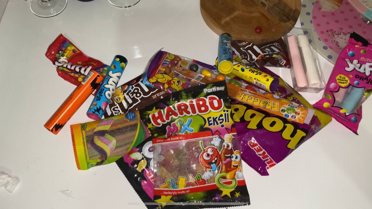 SOUR CANDY WARHEADS CUBES SOUR SORAY WAX CANDY#asmr #keşfet #candy # ...