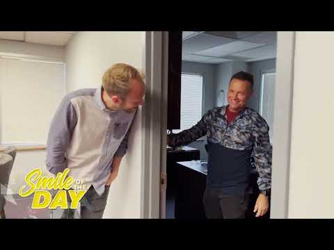 The Boys Hide A Fart Machine In Lee’s Office