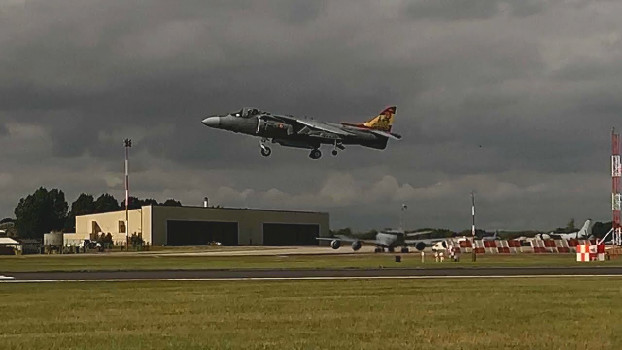 Spanish Navy Harrier - RIAT 2019 - YouTube