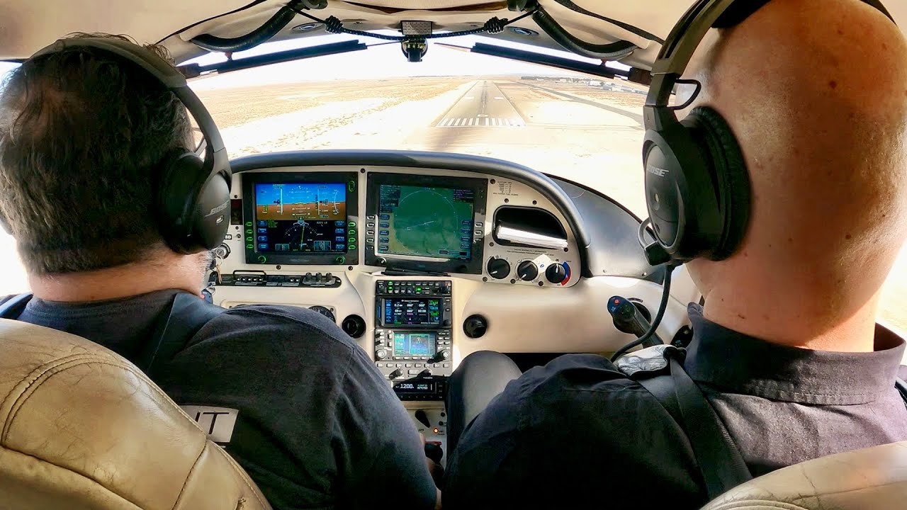 Student Pilot Pulls off a Perfect Landing - YouTube