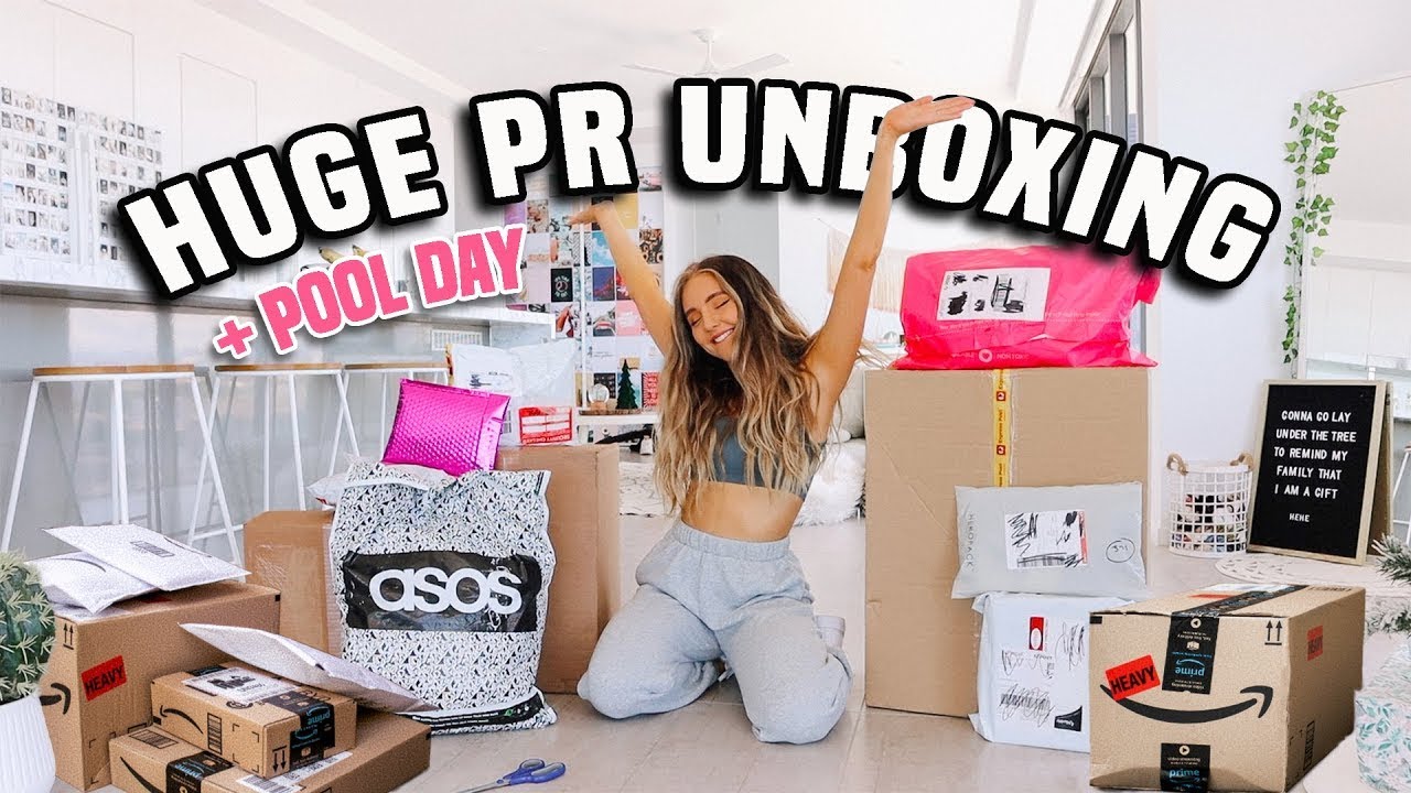 MASSIVE PR UNBOXING HAUL, pool day + cooking! vlogmas 2020 - YouTube