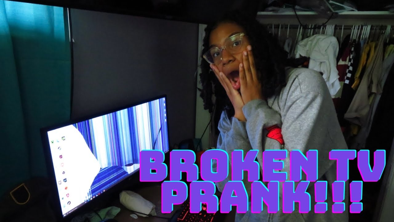 BROKEN PC PRANK ON BROTHER🤯!!! - YouTube