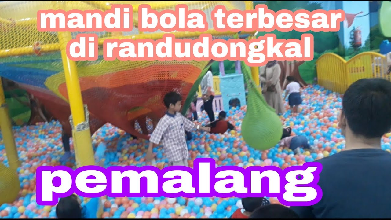 mandi bola terbesar di randudongkal pemalang - YouTube