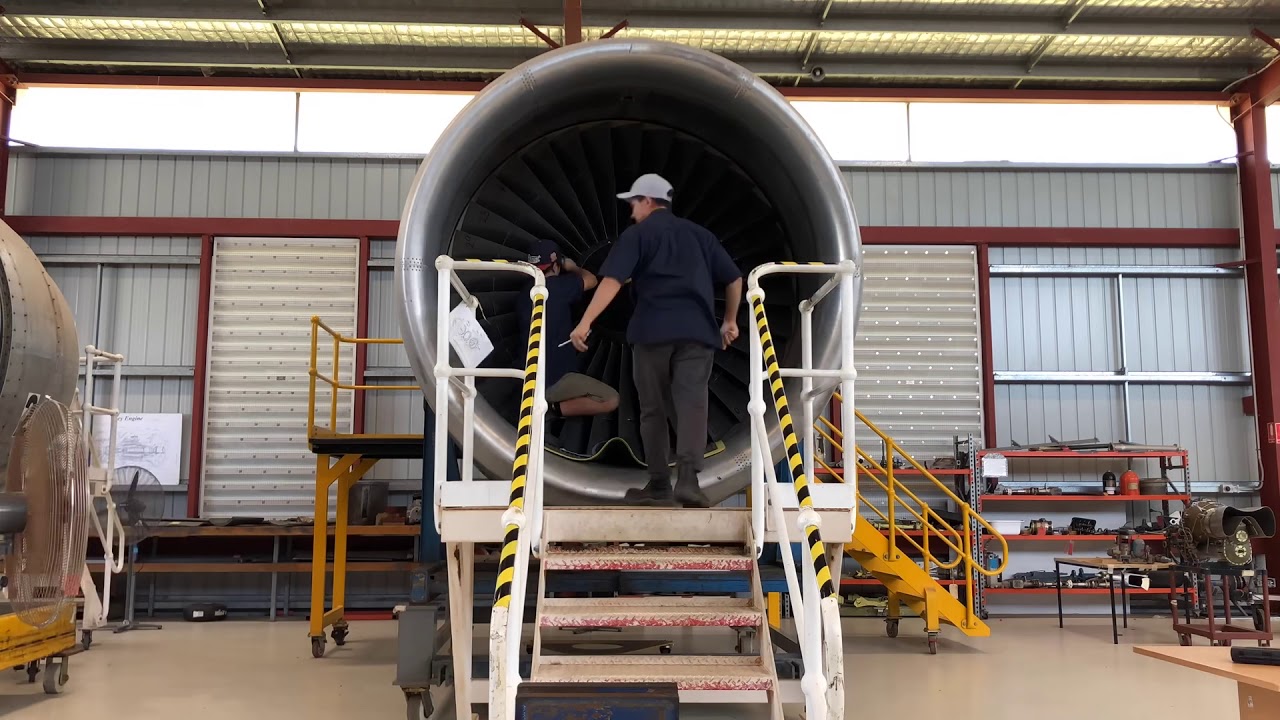 Fan Blades Rolls Royce RB211 Removal, Inspection and Installation ...