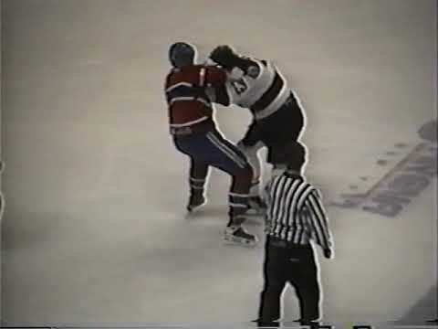 Rob Skrlac vs Dion Darling AHL Jan 17/98 - YouTube