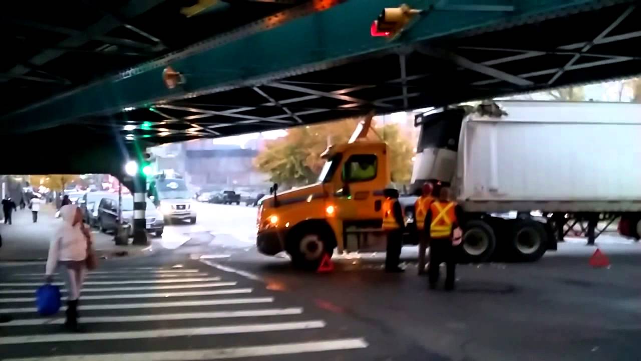 MTA Engineers Check For Damage After A Semi Struck A Elevated 2 And 5 ...