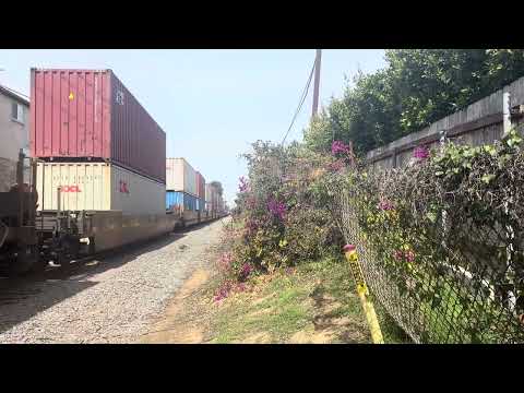 BNSF 5752 leads a intermodal train towards the Alcoa Yard at Sepulveda ...