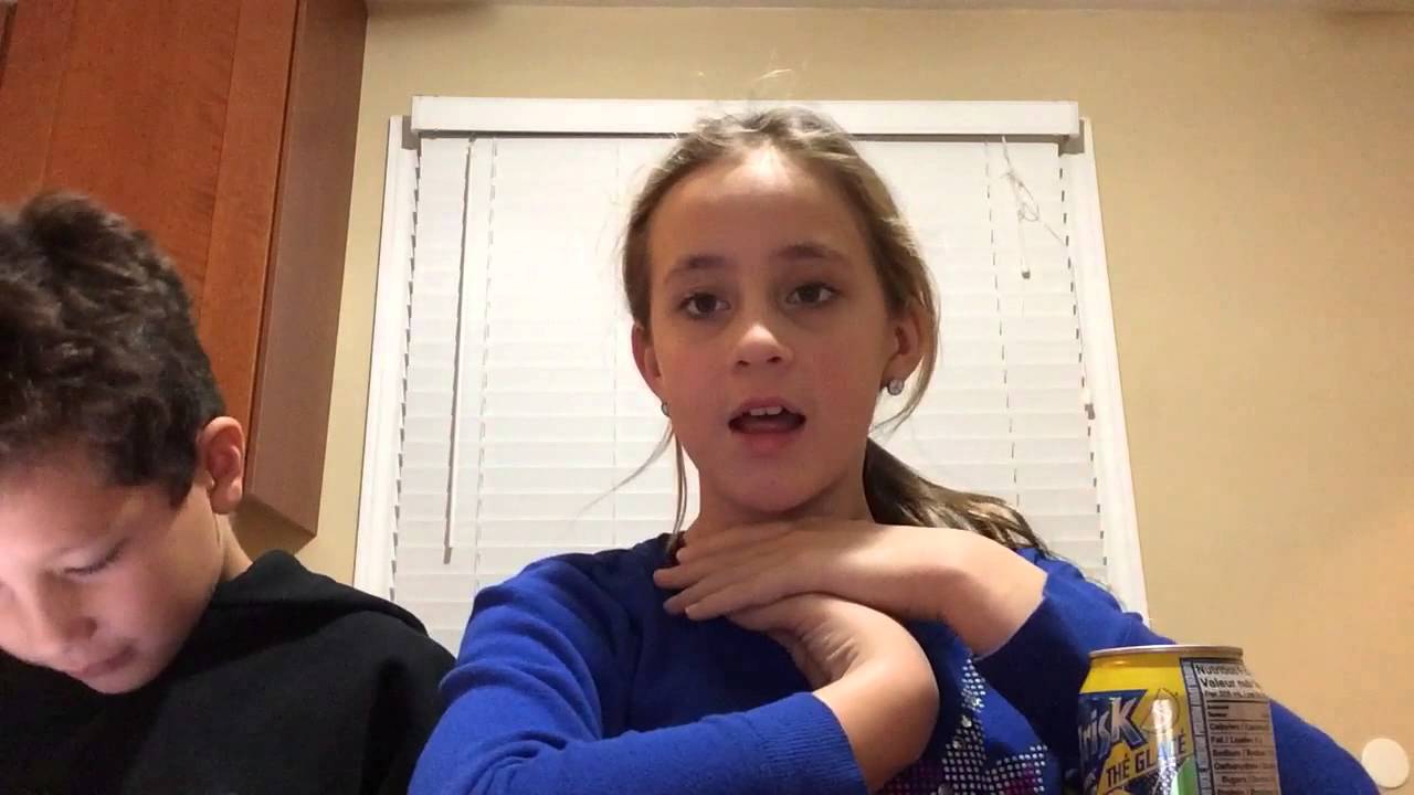 Meet the gaming siblings. - YouTube