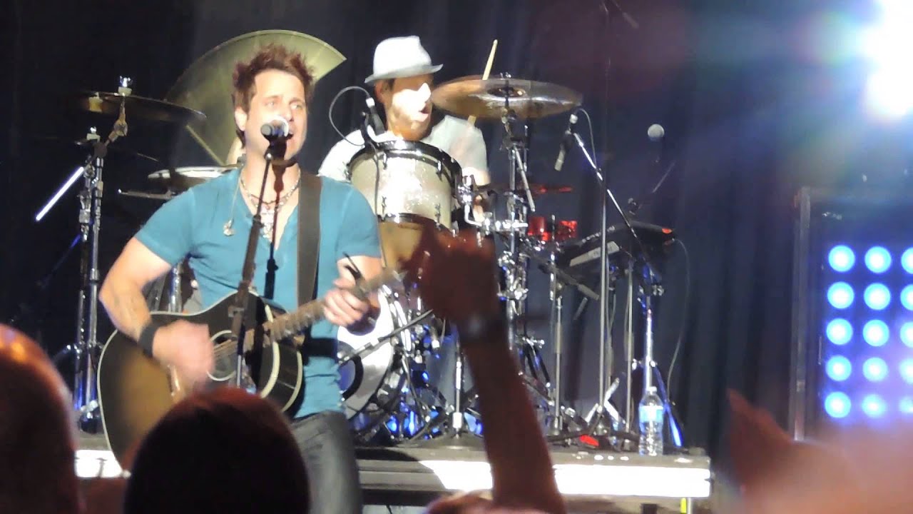 Parmalee - Carolina (Live in Fort Wayne, 5-1-14) - YouTube