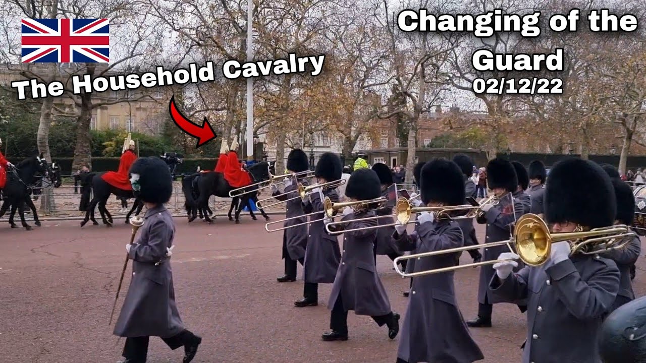 Old Guards Leaves St. James's Palace 02/12/22 - YouTube