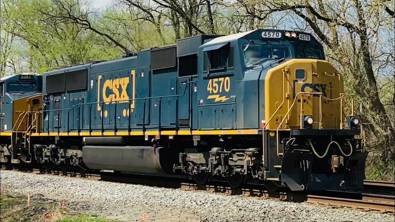 CSX SD70MACe # 4570 Leads Q214 at Chestnut Street -4/9/2021 - YouTube