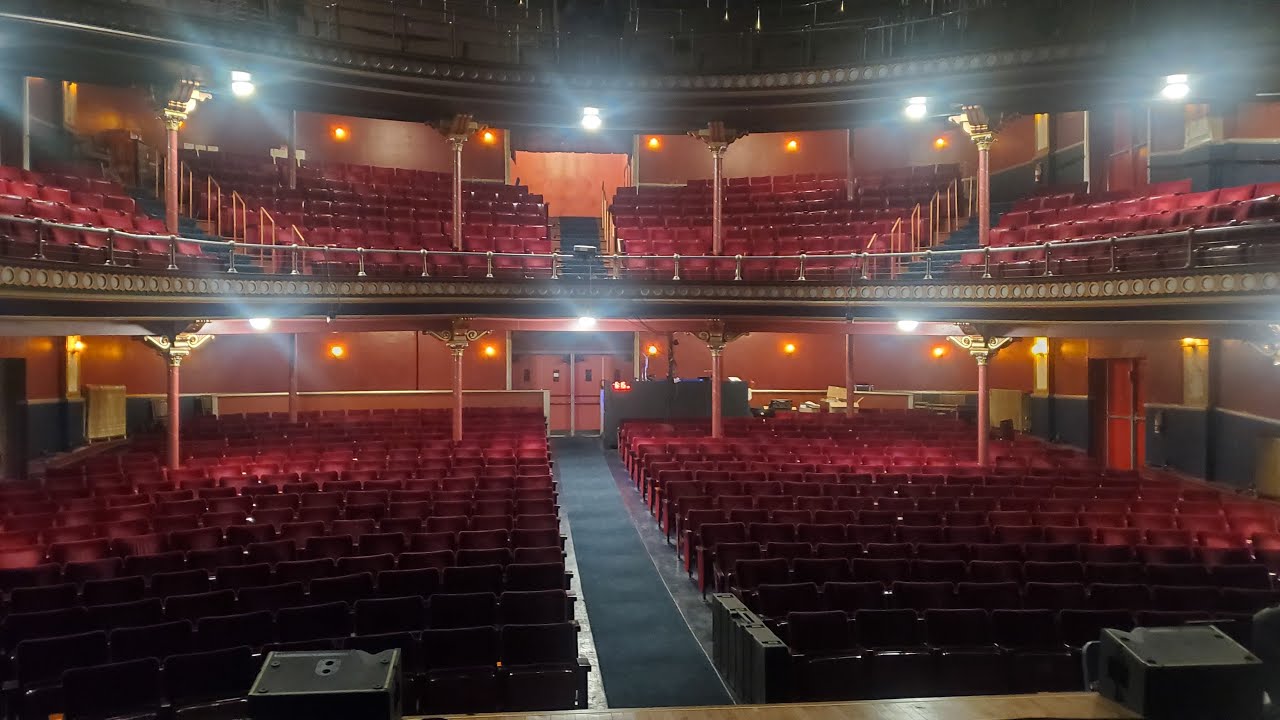 HAUNTED OPERA HOUSE IN OHIO LIVE - YouTube