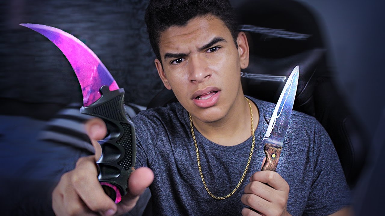 TRANSFORMANDO SKINS EM FACAS! - YouTube