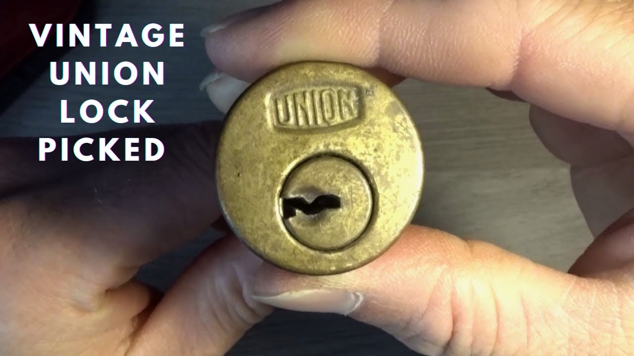 [24] Picking vintage Union rim cylinder lock - YouTube