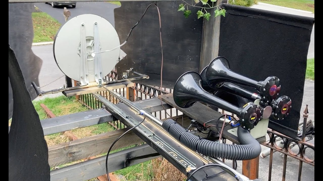 Ghost Train – Meet the Props - YouTube