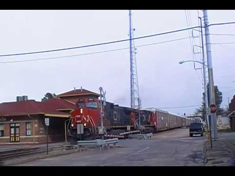 CN 2664, Auto Train - YouTube