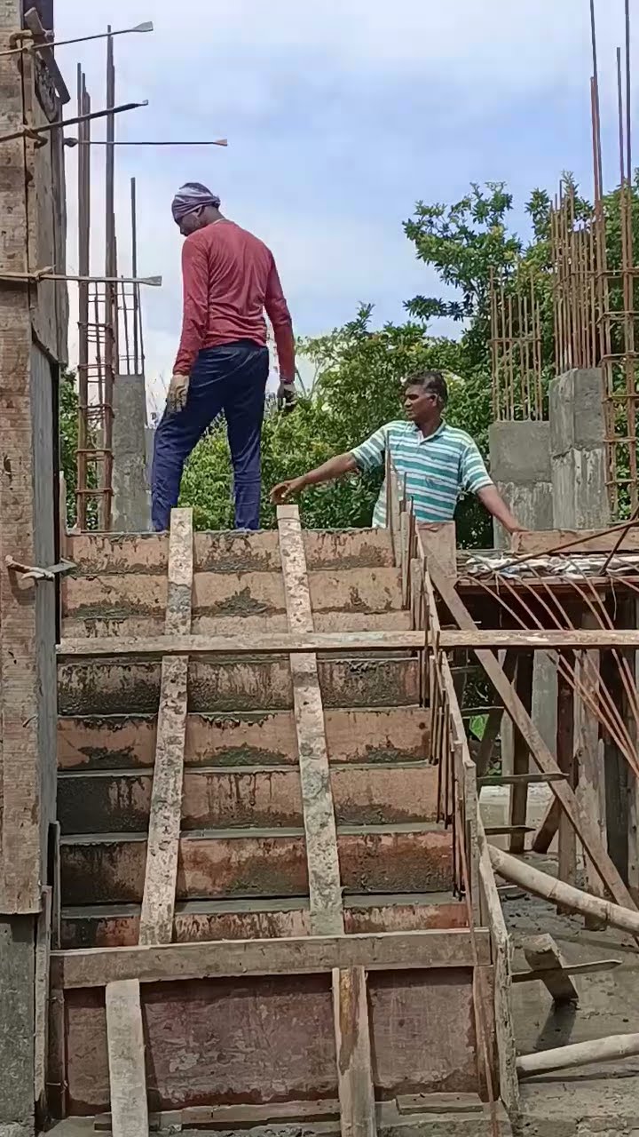 Staircase concrete work #construction #constructionproject #building #constructionsite - YouTube