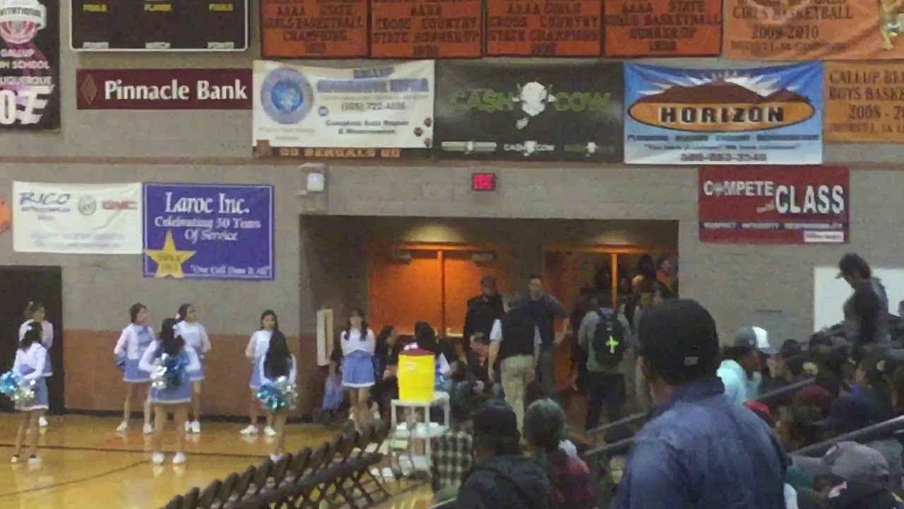 Gallup Bengals Vs Window Rock Fighting Scouts Team Entrances - YouTube