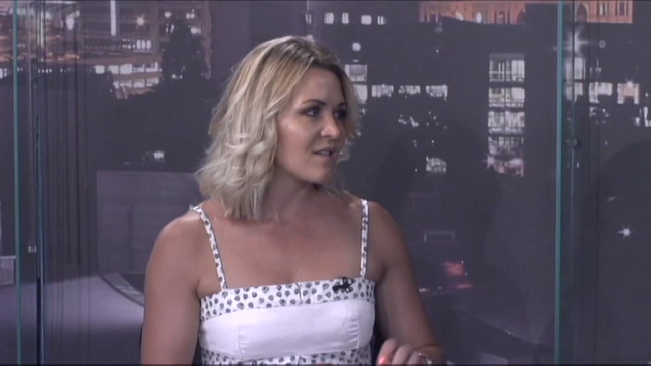 Twitter - Hot or Not - YouTube