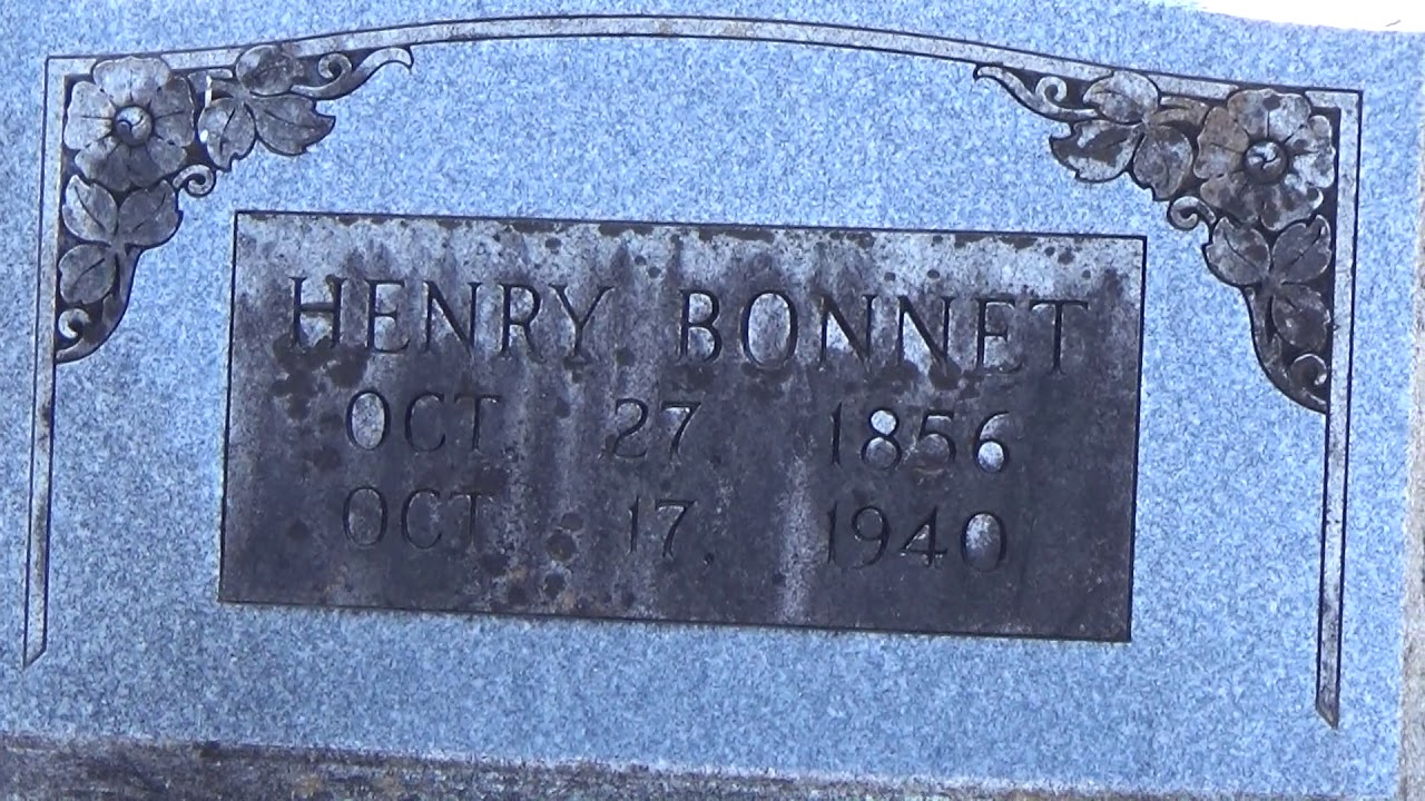 Urban exploration of Bonnet Cemetery. - YouTube
