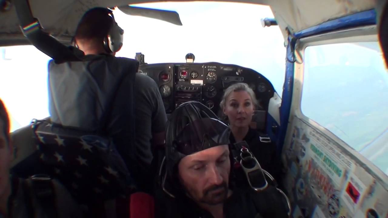 Dylan Jennison - Skydives at Vermont Skydiving Adventures - YouTube