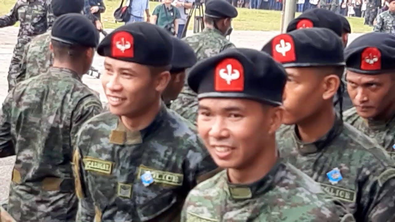 Pnp Saf commando 85-90 graduation at taguig - YouTube