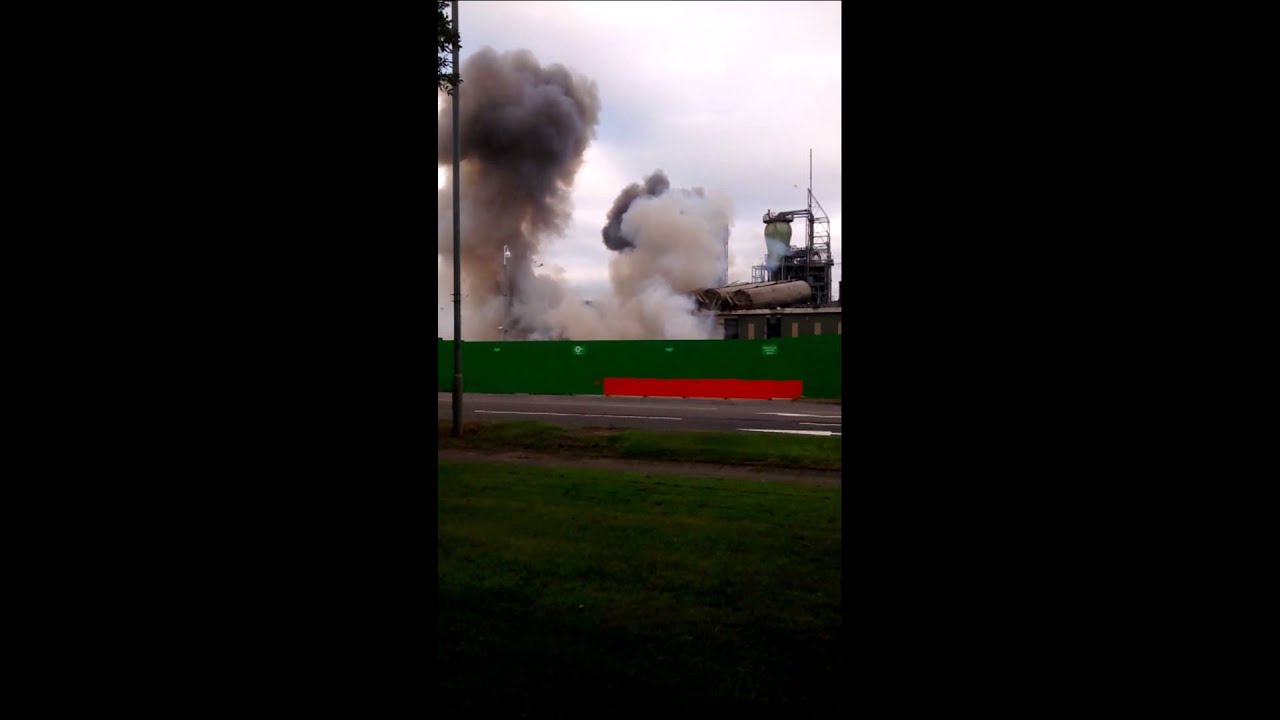 Explosion at Ineos Grangemouth 9th Sept 2015 - YouTube