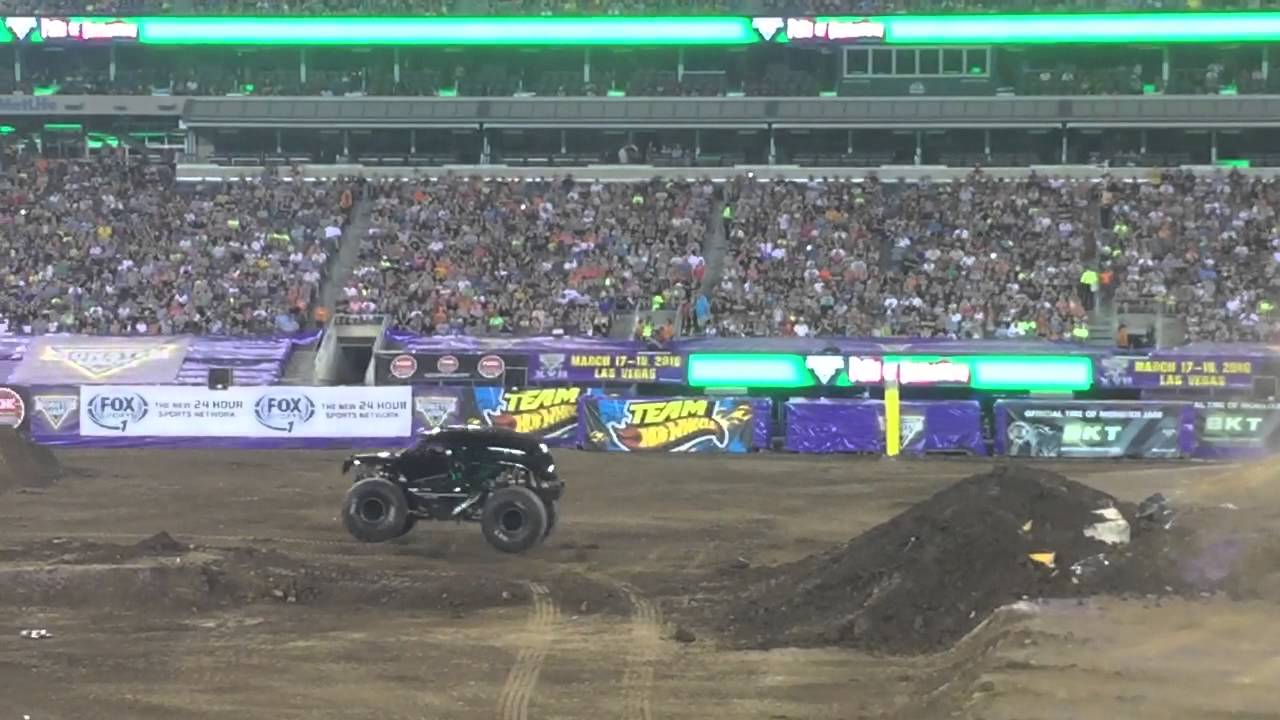 Monster Jam POD MetLife Stadium 6/13/15 - YouTube