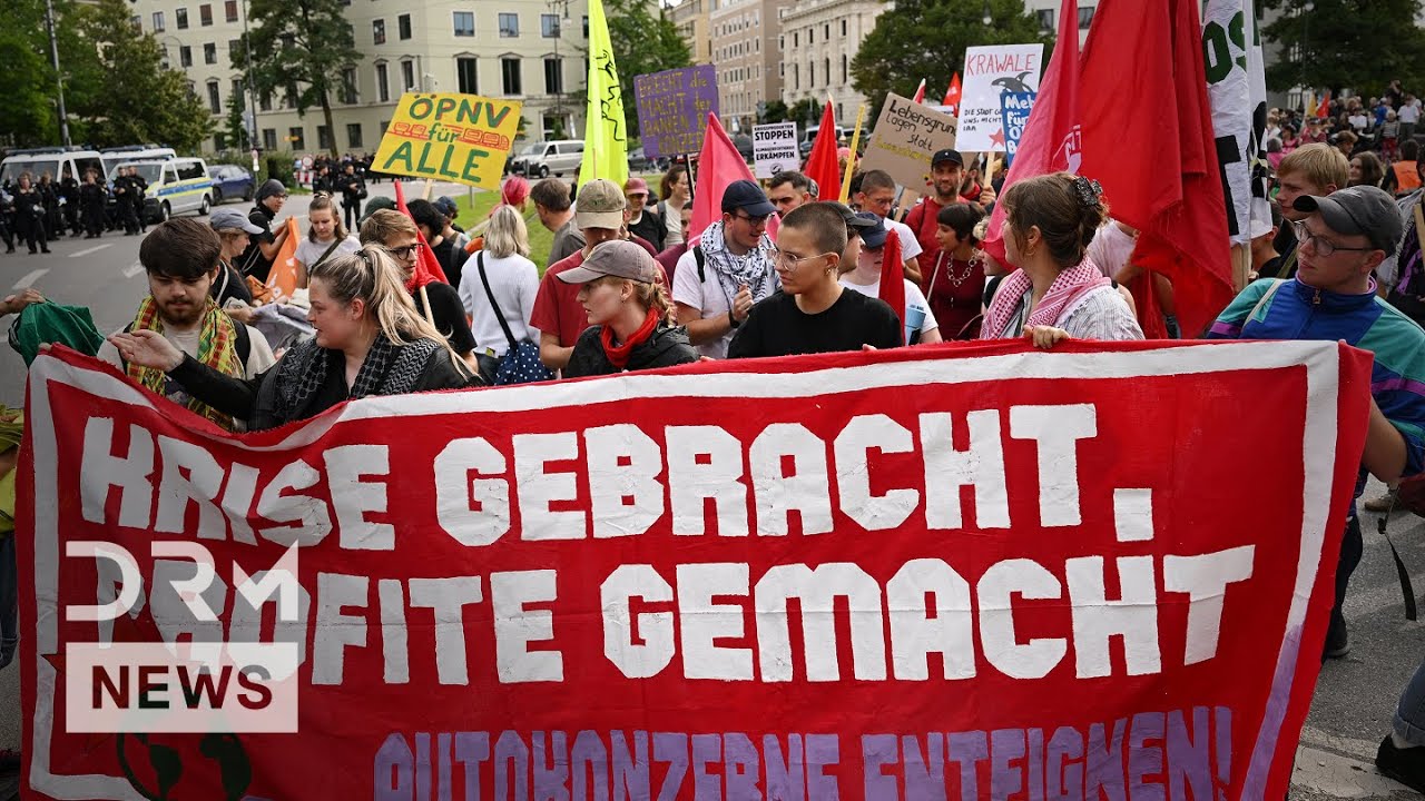 Munich Protest Erupts at Auto Show | Activists Demand Smaller Cars ...