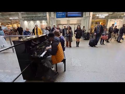 This boogie woogie duo got the swing ! - YouTube