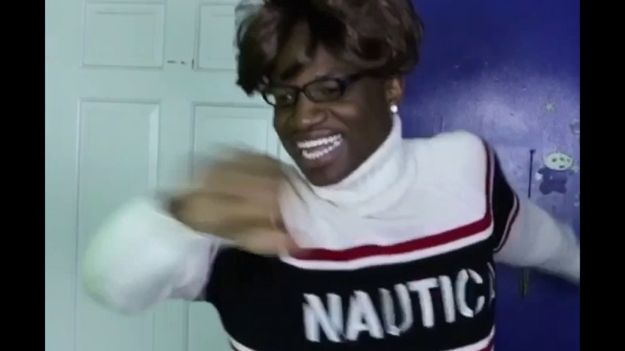 It Hurts To Watch Zac Dance (Lenarr) Looped. - YouTube