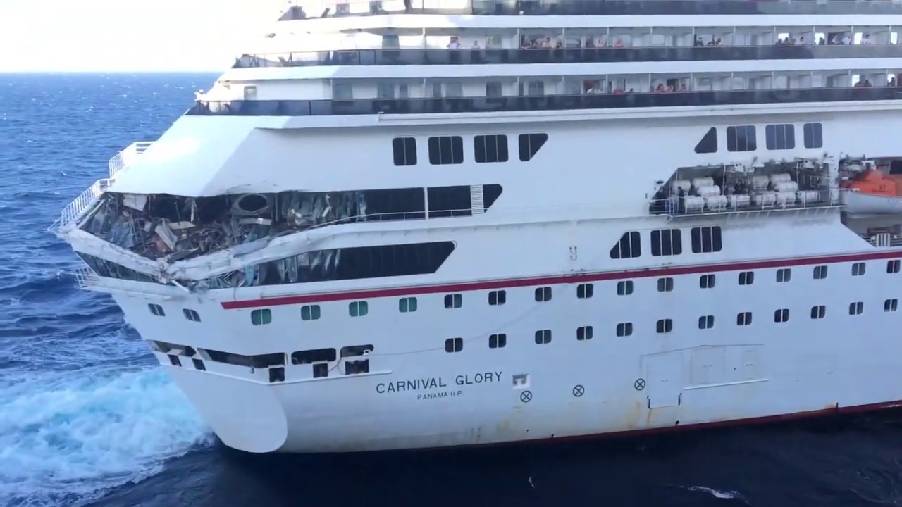 Two Carnival cruise BIG ships collided in Cozumel, Mexico - YouTube