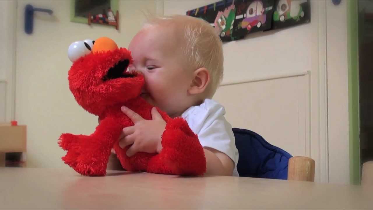 Sesamstraat Kietel Elmo - Demo - YouTube