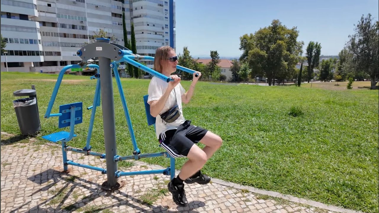 Tag 3: Andy & Levin unterwegs in Lissabon - YouTube