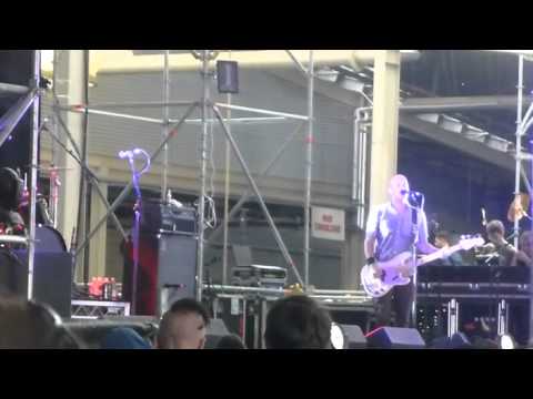 Alkaline Trio - live @ Soundwave Sydney, 23 February 2014 - YouTube