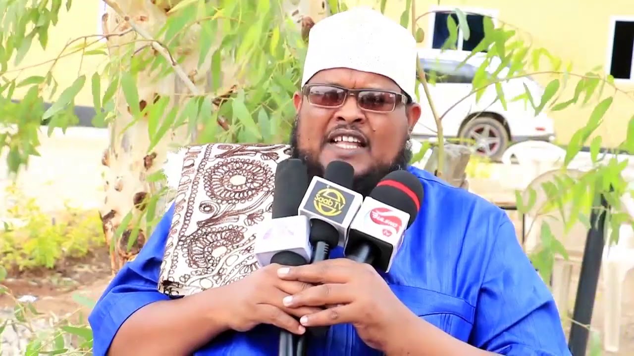 Suldaan Daakir Oo Madaxwaynaha Dalka Jabuuti Fariin Adag U Diray - YouTube